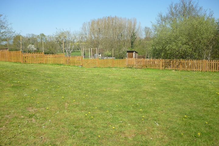 Camping Chez L'habitant Pour 2 Personnes - Parthenay