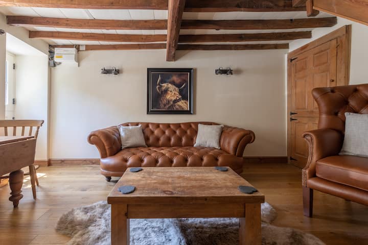 * 5 Star* Chapel Cottage, Log Burner, Dog Friendly - Hawes
