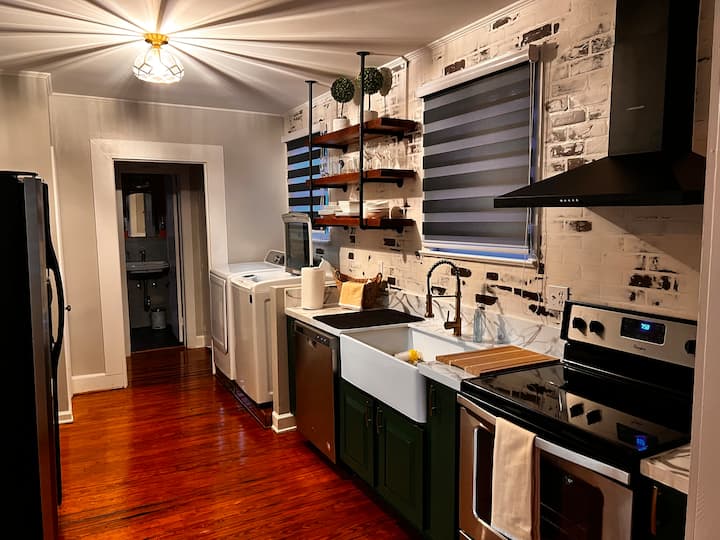 New Bern Nc Hip-renovated Historic Riverside Home - New Bern, NC