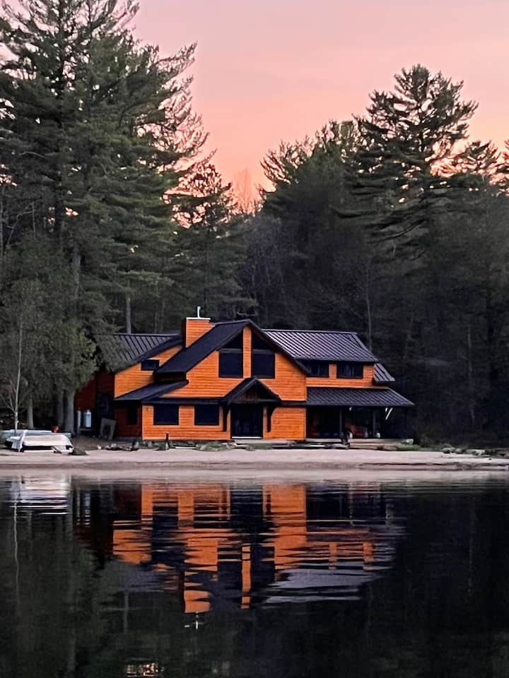 The Wolf's Den - Parry Sound