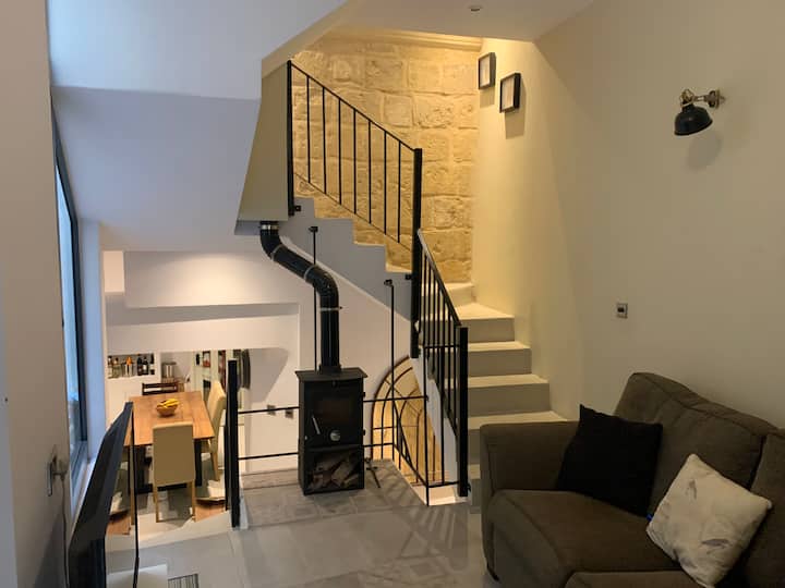 2 Bedroom Home In Heart Of Birgu - Malta