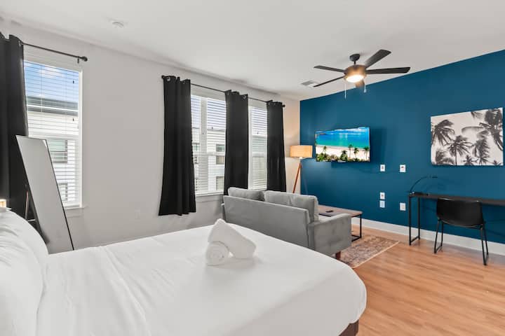 Stunning Studio | Pool&gym | Walk To Raymond James - Tampa