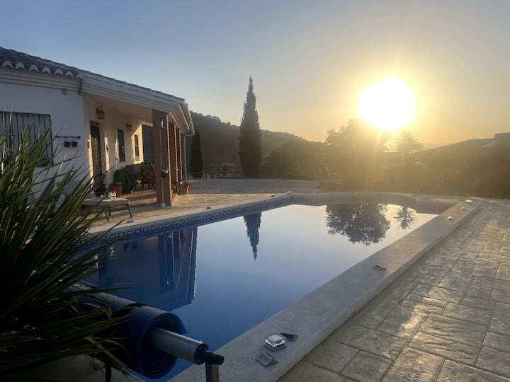 Luxury Pool Villa In The Mountains Of Andalusia - Torre del Mar