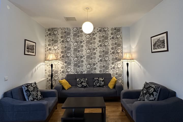 Apartment In City Centre - Tbilisi
