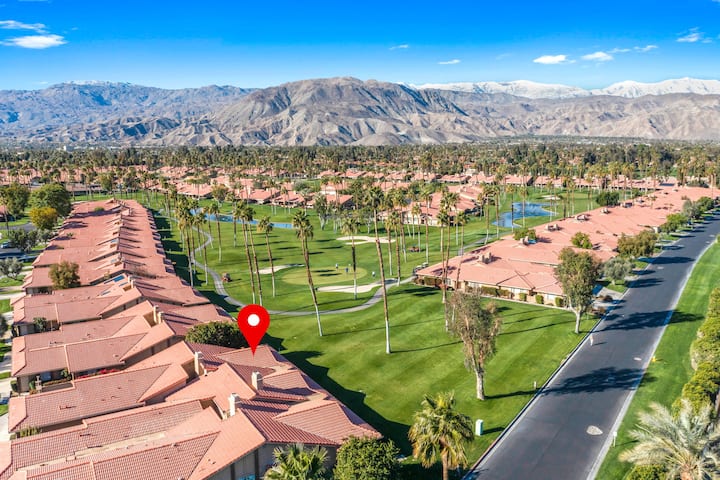 Peaceful Desert Retreat W/ Stunning Mountain Views - Palm Desert, CA
