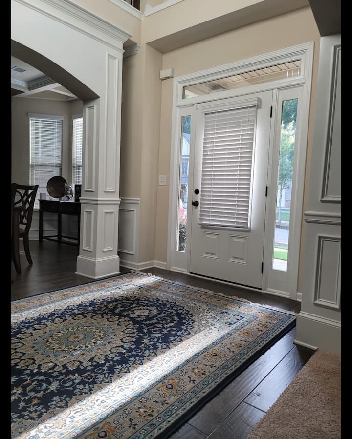 Near Stonemountain Park/amazon Estate - Snellville, GA