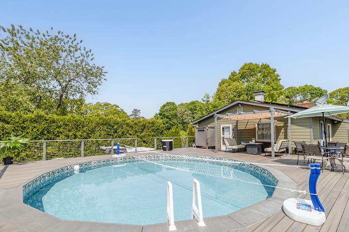 Hampton Bays Beauty 5bd/3ba W Pool, Hot Tub - Riverhead, NY