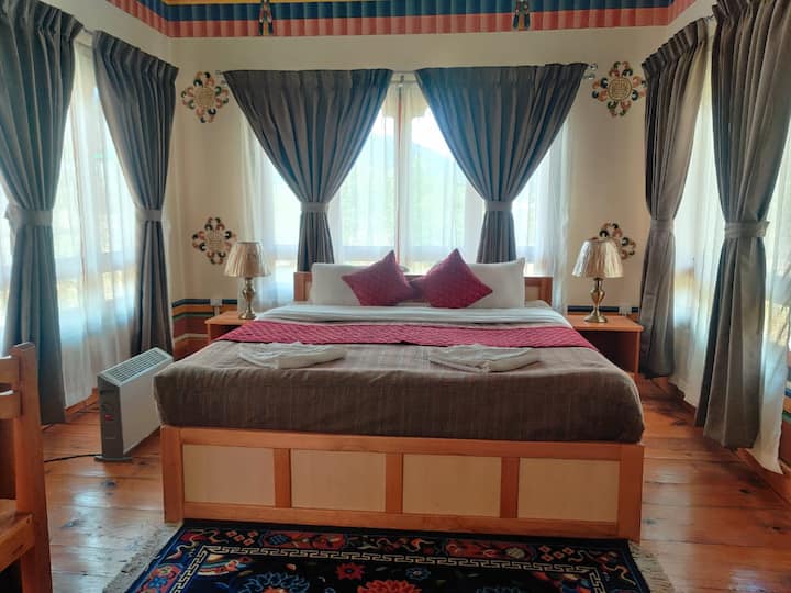 Nirvana Lodge (Junior Suite, King Size Bed) - Bhutan