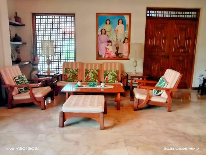 Entire House In Bf Homes - Muntinlupa