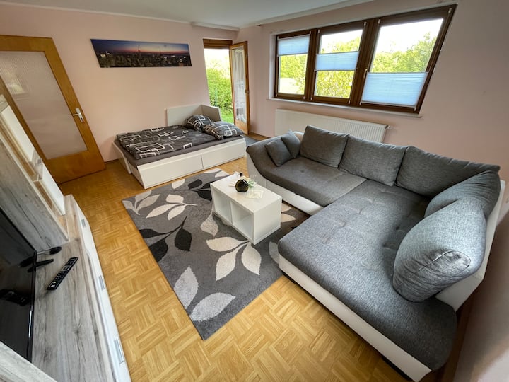 Großzügiges Apartment Im Grünen - Bayreuth