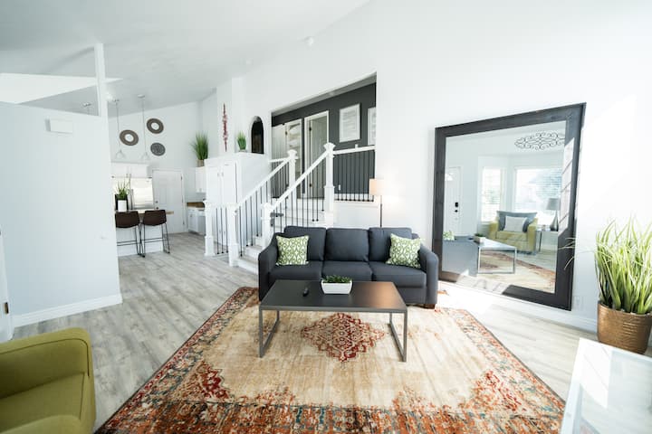 4bd Rm | King | Lux | Fast Wifi - West Jordan