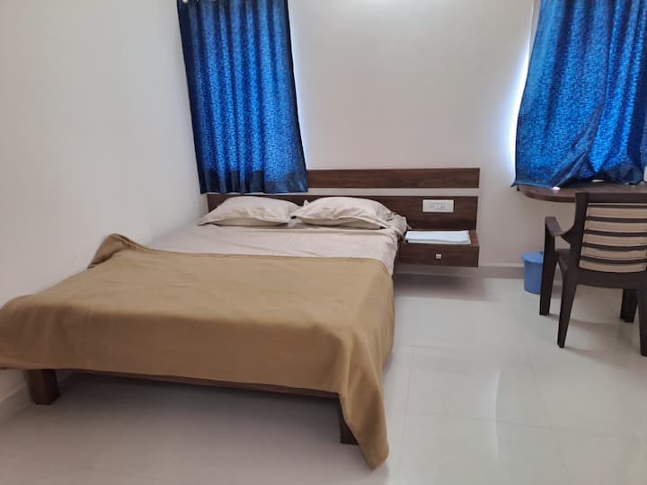 Well-furnished Suite Room - Belagavi
