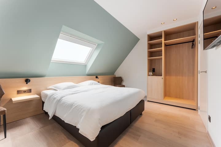 Moderne, Luxe Gastenkamer Met Badkamer In Westhoek - Middelkerke