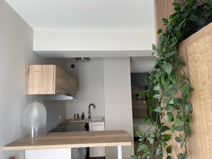 P2 Neuf Climatisé, Bien Situé - Orange