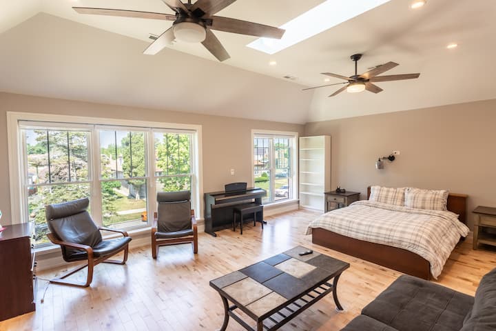 New 2nd Floor Suit. - 