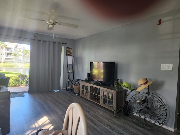 Beach Resort Style Living! - Satellite Beach, FL