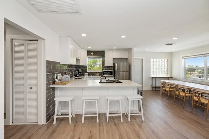 Singer Island Bliss: 4br Retreat - North Palm Beach, FL