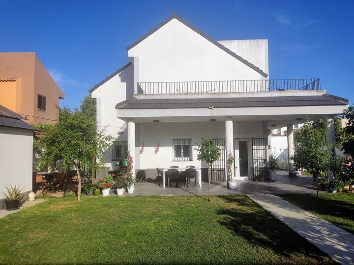 Chalet Con Piscina - Cádiz