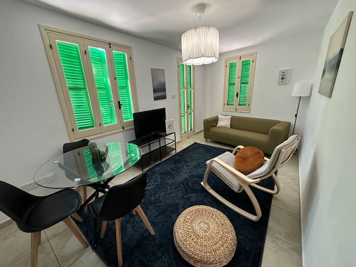 2 Bedroom Flat In Center - Nicosia