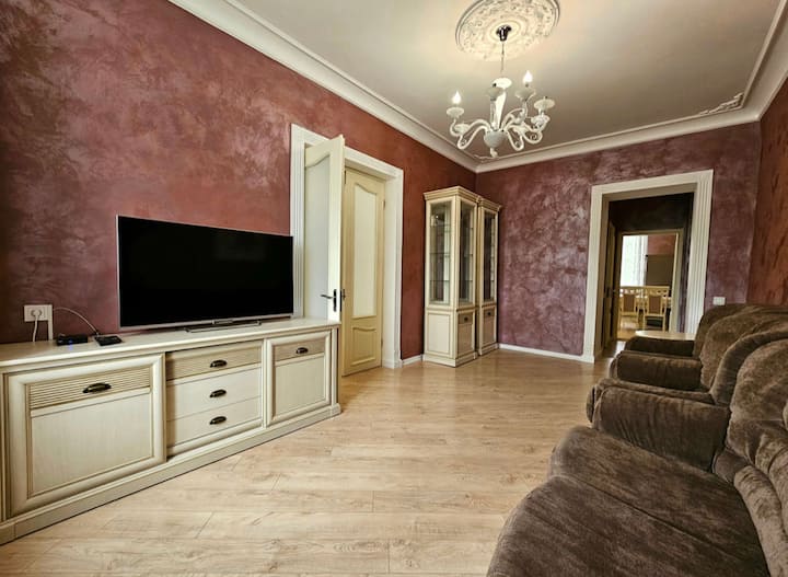Luxury Apartment In The Center - Chișinău