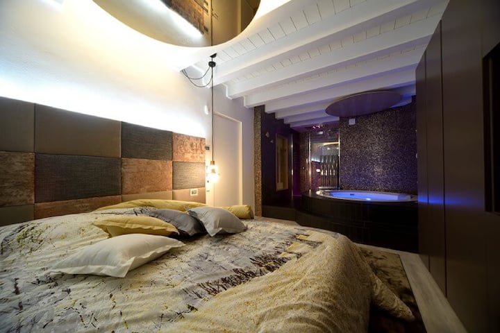 Deluxe Room With Jacuzzi & Hydro-emotional Shower - Treviso