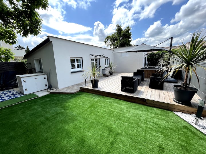 Charmante Petite Maison Avec Spa Et Grand Jardin - Le Haillan