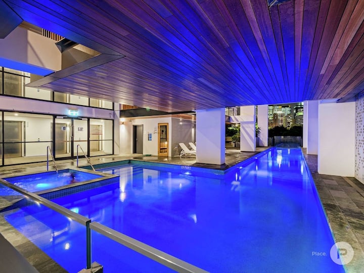 Central Southbank Apt W/ Pool, Sauna & Parking - Brisbane
