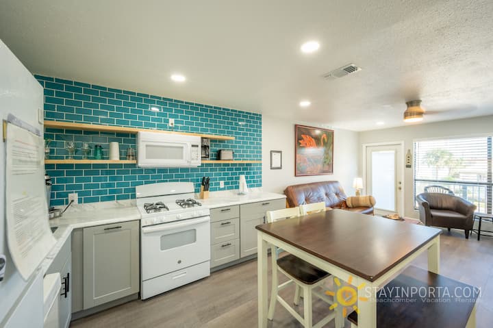 Walk To The Beach! Lavilla Dulce At Seamist Condos - Port Aransas, TX