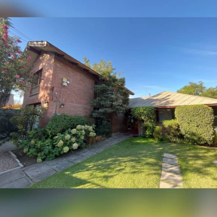 Casa Acogedora En Lindo Barrio - Las Condes