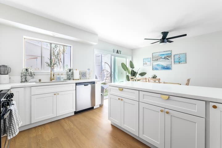Ocean Eyes|3 Blocks To Beach|pool Table|bikes - Carson, CA
