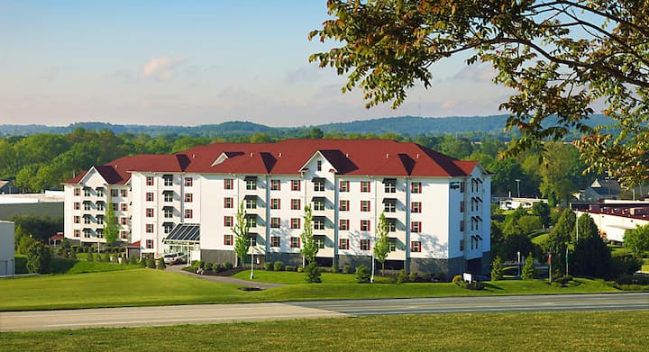 The Suites At Hershey - 2 Bedroom Suite - Hershey, PA
