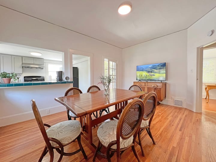 304 -Spacious 3b1b Upper Unit With Patio Near Lake - バークリー, CA