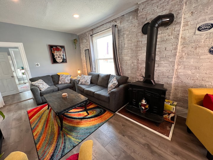 Artsy Baker Apartment - Englewood, CO