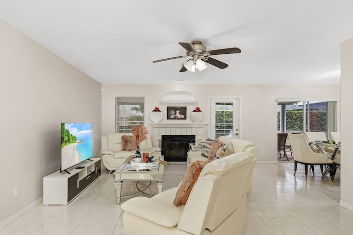 Modern Downtown Luxury Home With Heated Pool - Cape Coral, FL