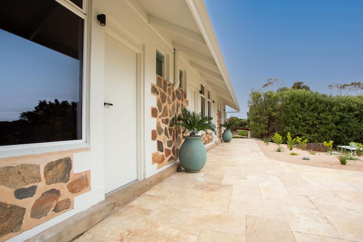 Cobble + Stone - Unit 4 - Port Lincoln