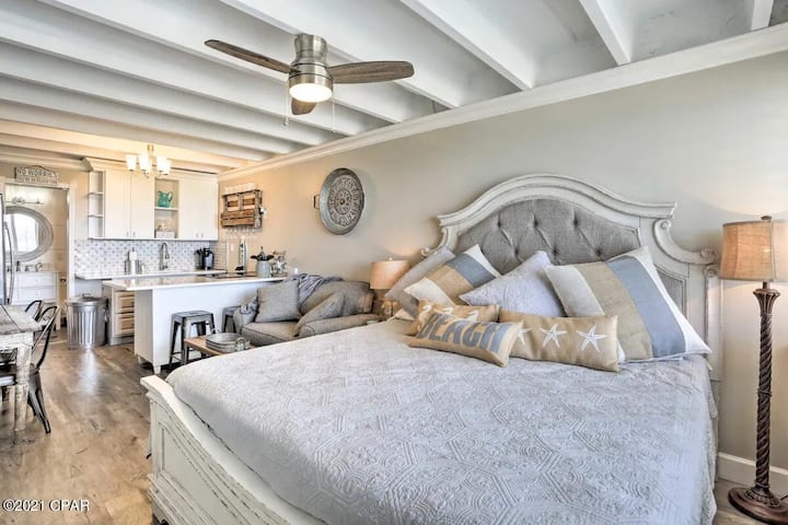 Beach Front Studio - Panama City Beach, FL