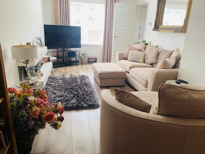 Home From Home - Near Edinburgh & Airport - Livingston