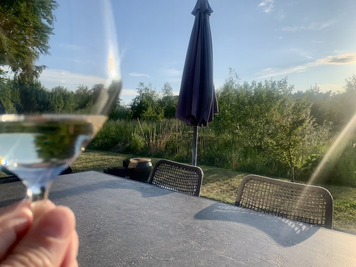 Hyggeligt Parcelhus Med Grøn Udsigt Og Legeplads - Odense