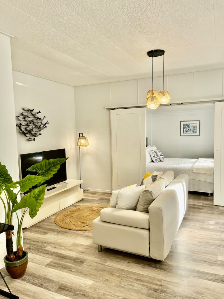 Bright Ac Studio • Shared Pool • Near Beaches - French Polynesia