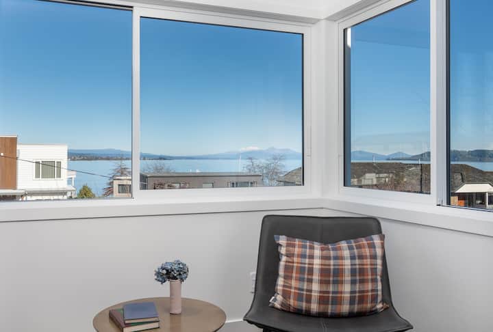 Amazing Views - Spa, 50m To Lake - Taupo