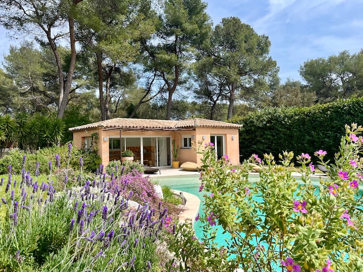 Superbe Studio Indépendant Au Calme - Roquefort-les-Pins