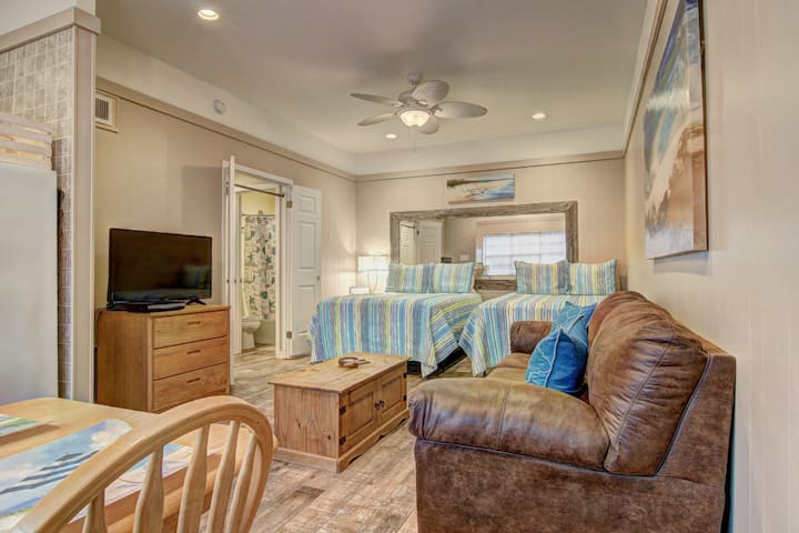 Island Oasis- Beach Access | Pools! | Volleyball! - 포트 애런사스