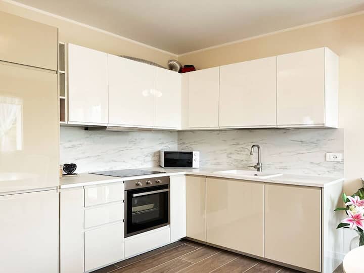 Eleganza E Comfort   
 [Lago D'iseo] - Sarnico