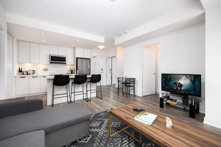 Modern 2br Getaway In Innisfil Private Balcony Bbq - Innisfil
