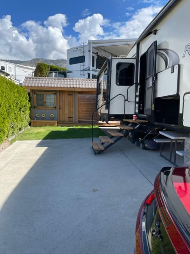 Osoyoos Oasis - Oroville, WA
