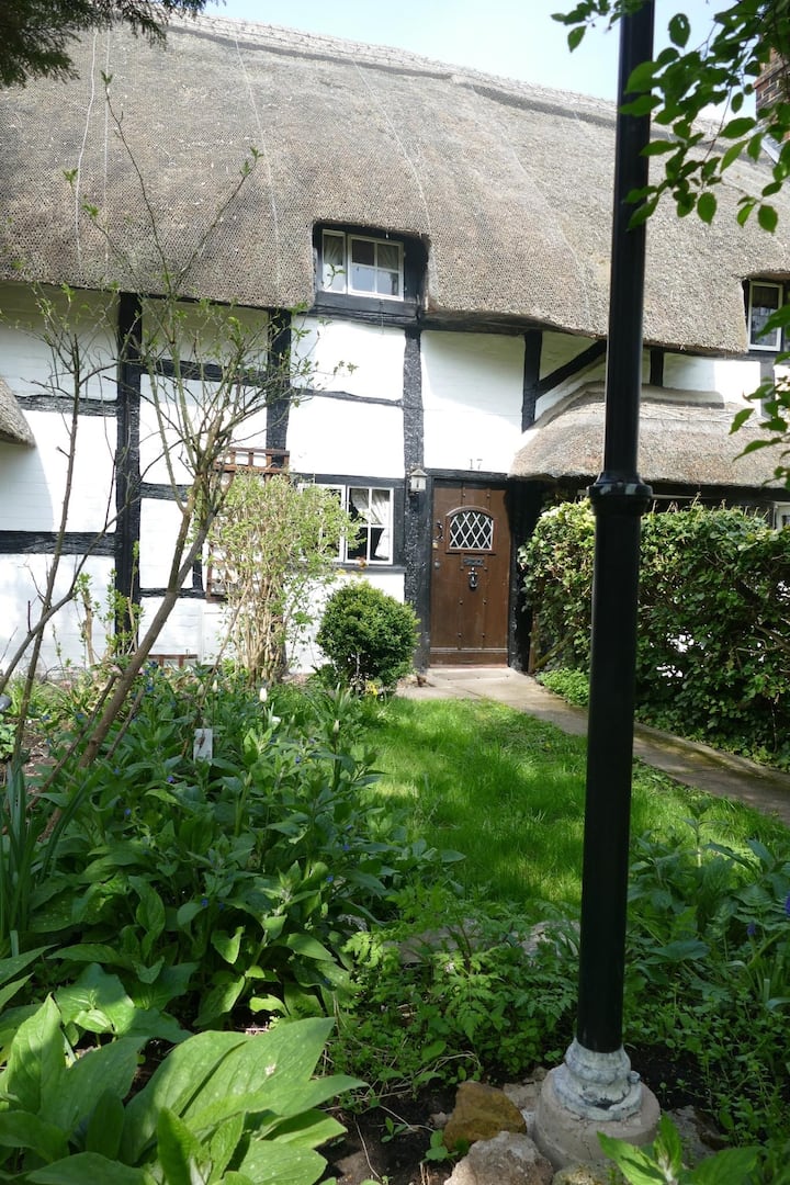 Hathaway Hamlet - Stratford-upon-Avon