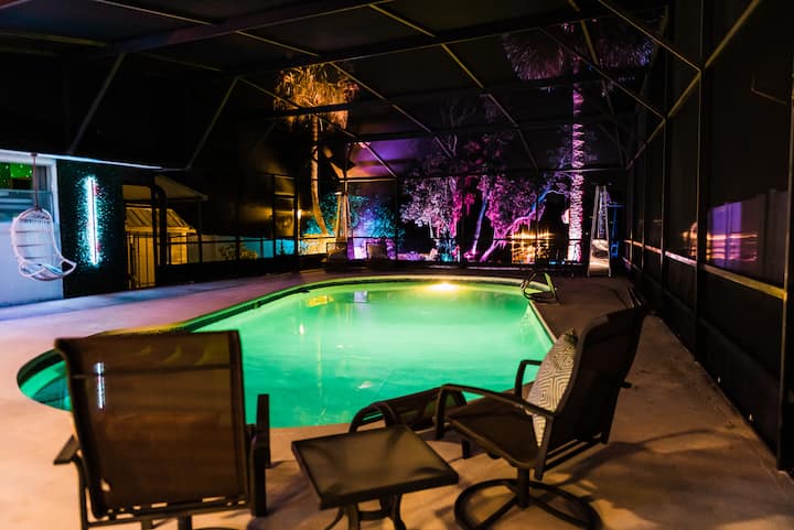 * Beautiful Lakehouse With Pool And Movie Theater* - Winter Park, FL