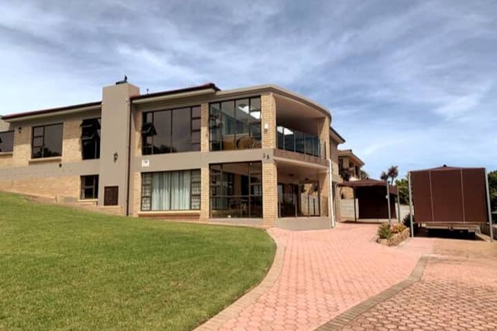 Langpouse (For Long, Relaxed And Carefree Breaks). - Mossel Bay