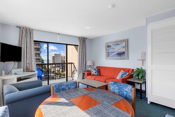 Coastal Charm Getaway - Myrtle Beach, SC