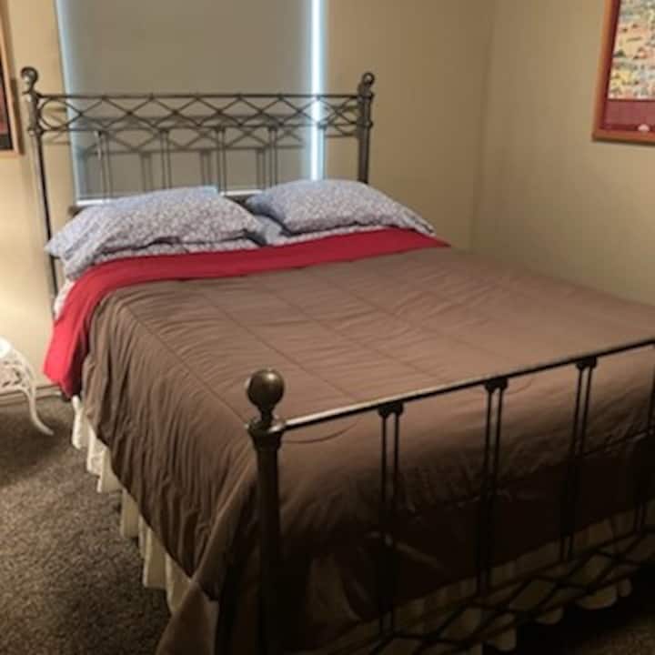 1 Of 4 Rooms By Renee: The Vista - Cedar City, UT
